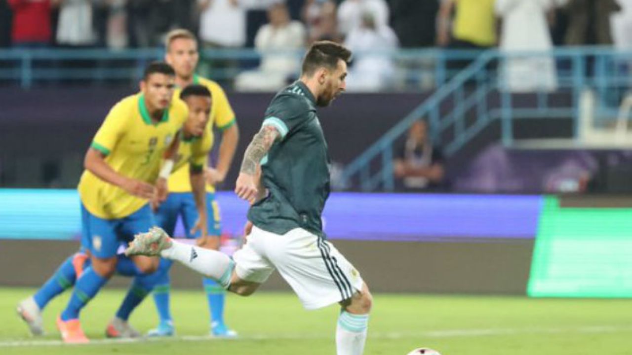 442 | El penal de Lionel Messi, ¿un regalo del árbitro?