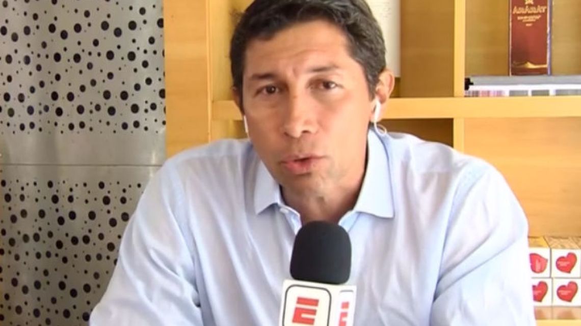 Bermúdez le mantiene abierta la puerta a Cavani e ilusiona al mundo ...