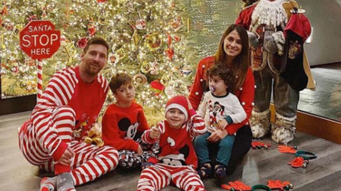 Messi espera a Papá Noel junto a su familia | 442