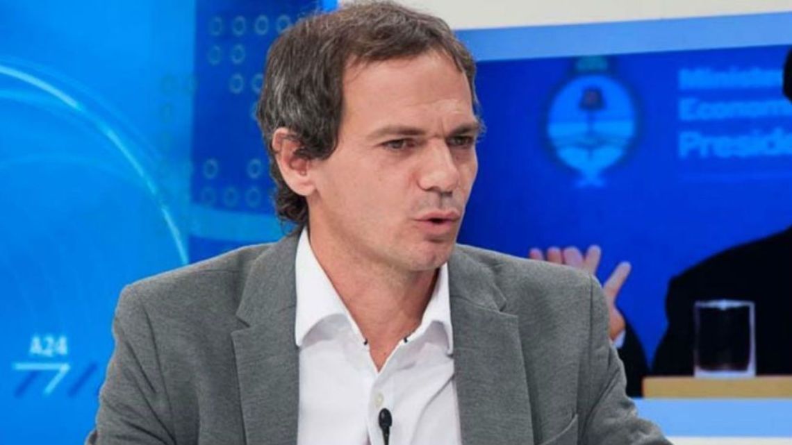 Lucas Llach compartió un tuit que tilda de "estafadores" al colectivo ...