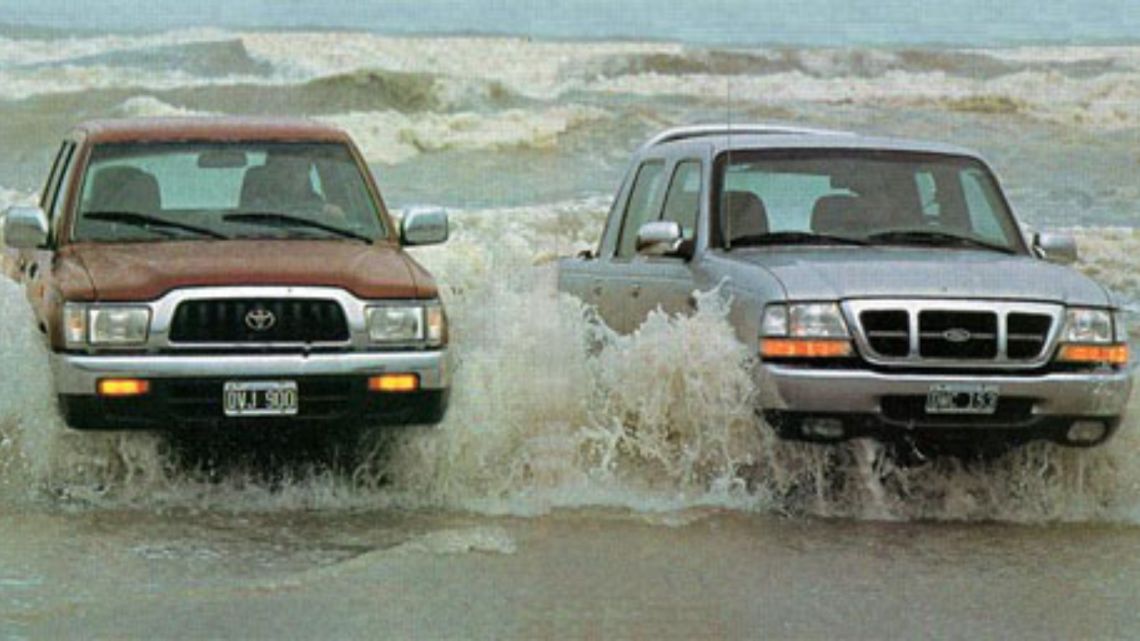 Así probábamos a la Ford Ranger vs la Toyota Hilux | Parabrisas