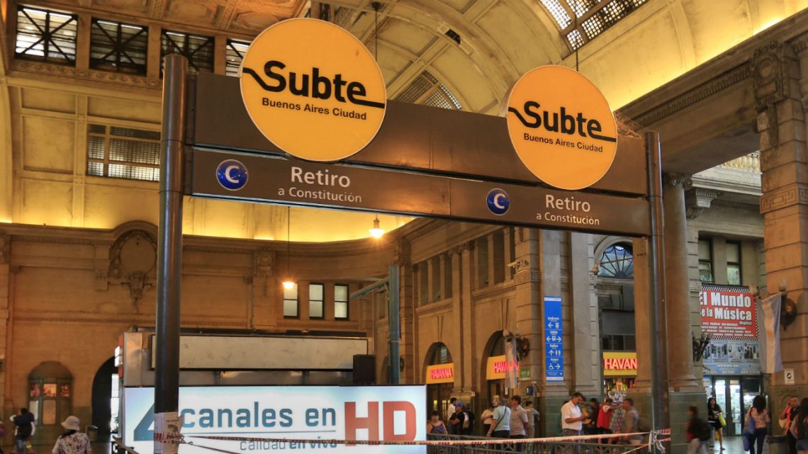 Vuelve a funcionar la Línea "C" del subte porteño tras dos semanas de ...