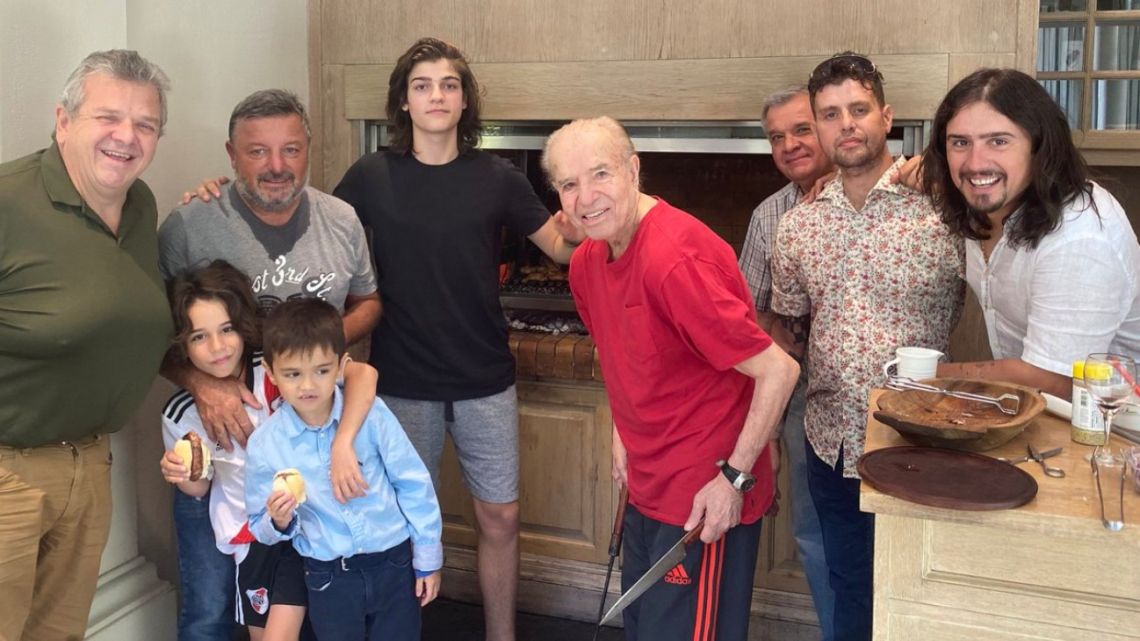 Menem lo hizo: la foto que Zulemita publicó de su papá haciendo un ...