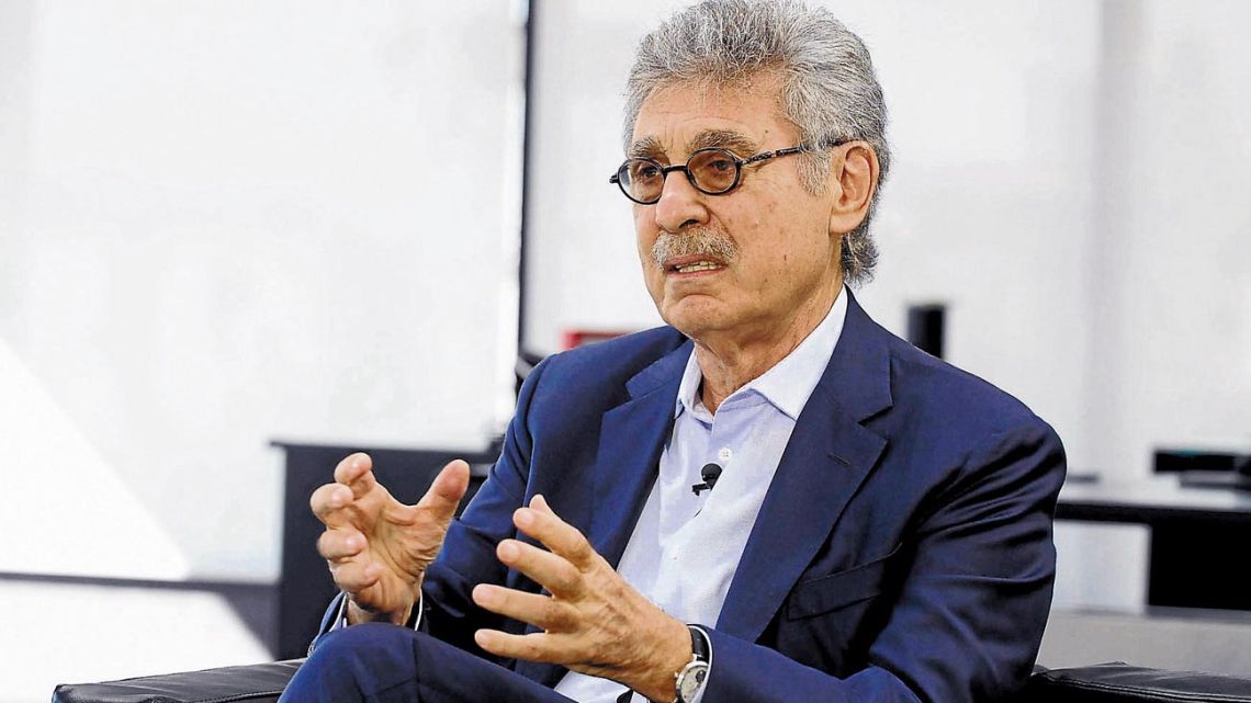 Hugo Sigman: "Si la vacuna se aprueba se va a vender, sino, se va a ...