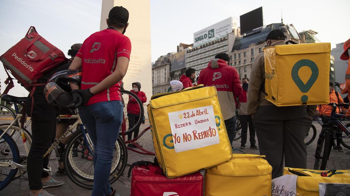 Repartidores de apps paran y marchan a Trabajo este viernes | Perfil