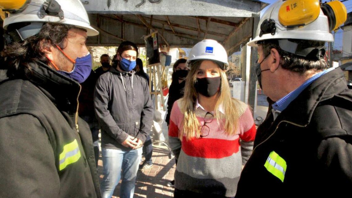 Titular de Aysa recorrió obras en Lanús para reactivar trabajos de aguas y cloacas | Perfil