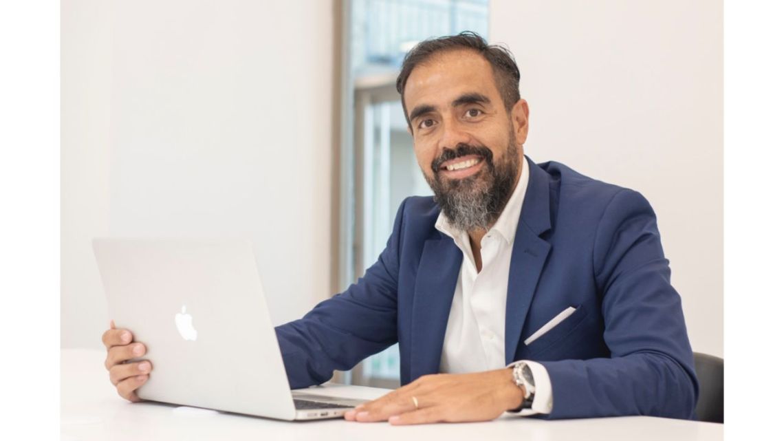 Mgter. Guillermo Suárez: Fundador y CEO de Identidad Argentina | Caras