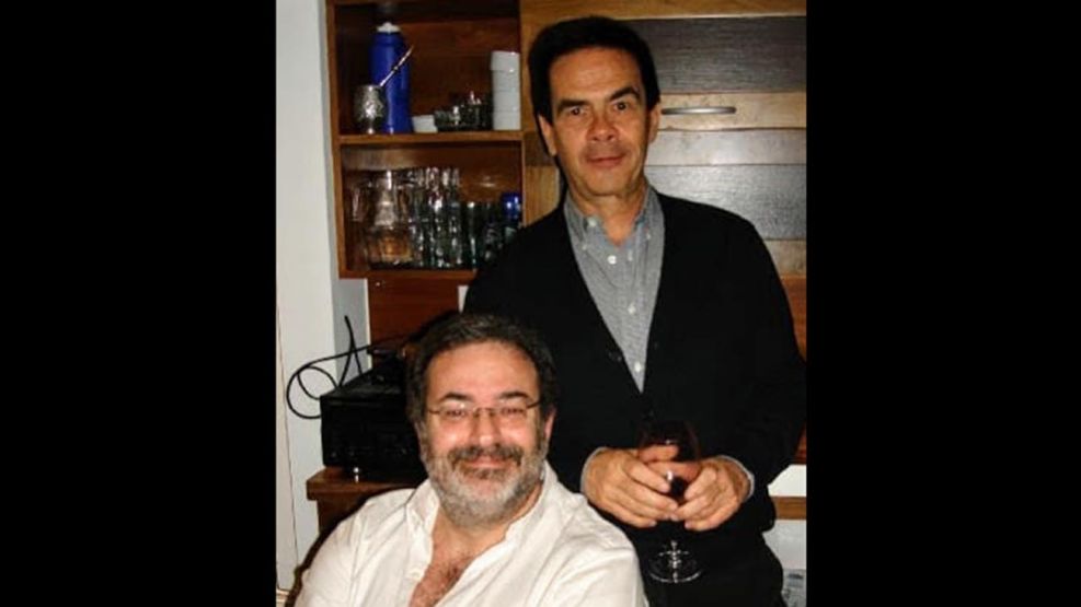 Queremos tanto a Pliner, el irónico hombre del moñito | Perfil