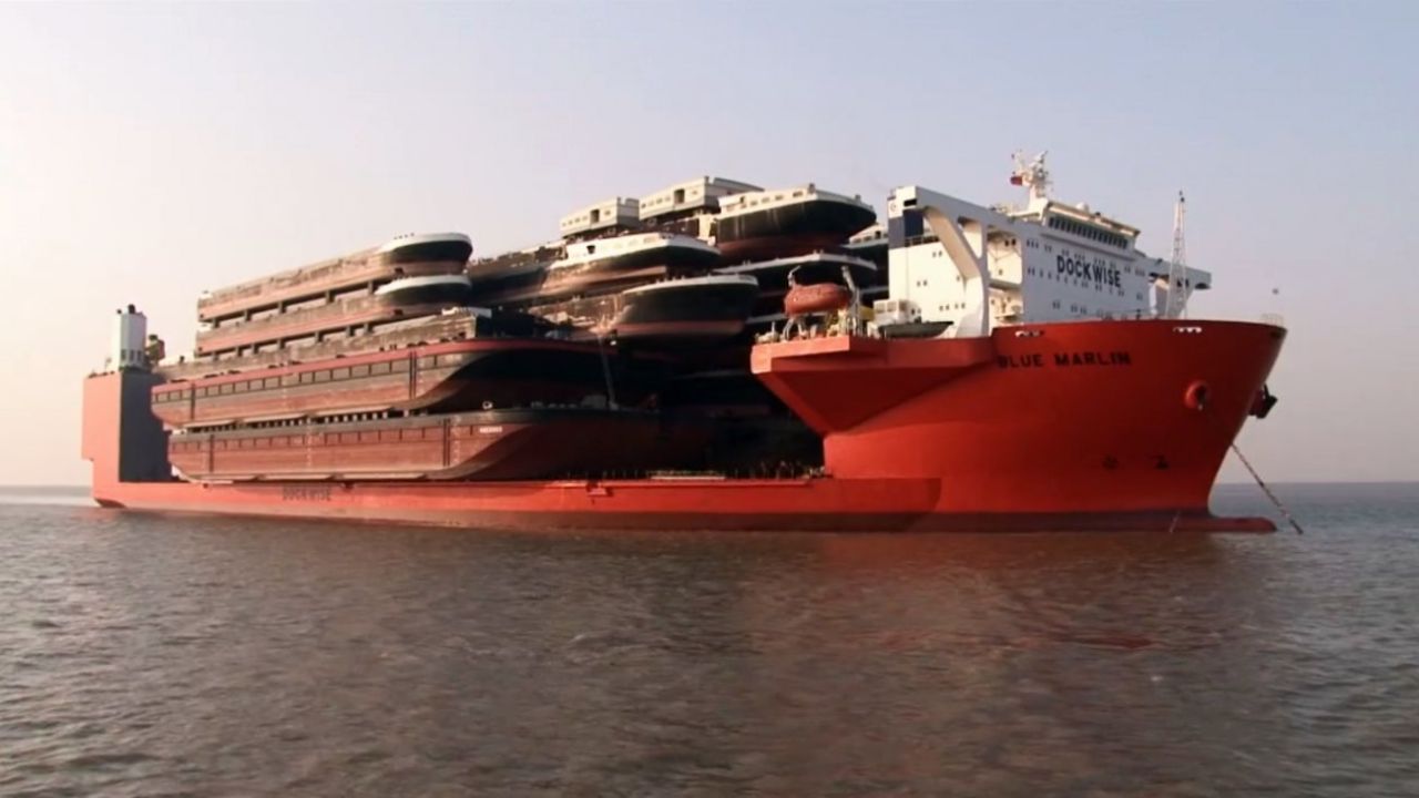 Blue Marlin, una embarcación gigante diseñada para llevar barcos | Weekend