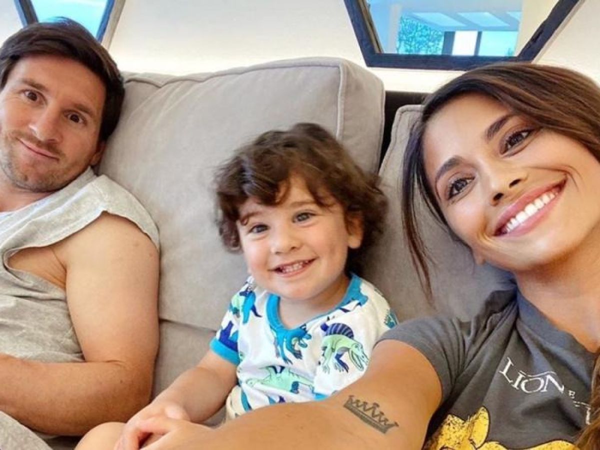 Caras | Anto Roccuzzo mostró la excéntrica silla donde viaja Ciro Messi ...