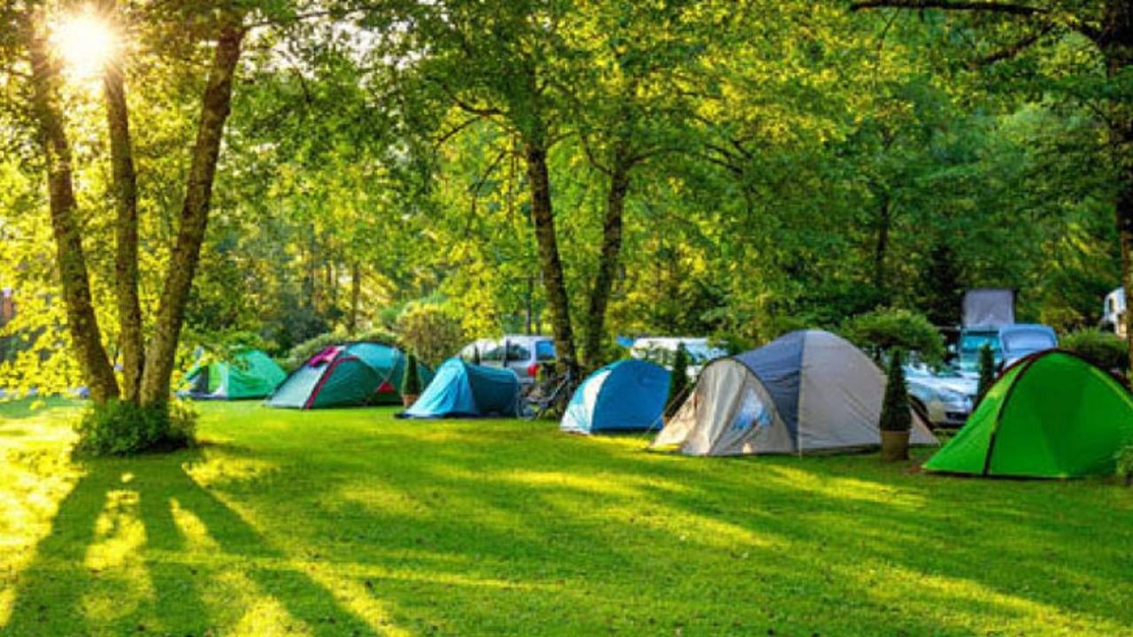 50 años contando los secretos del camping | Weekend