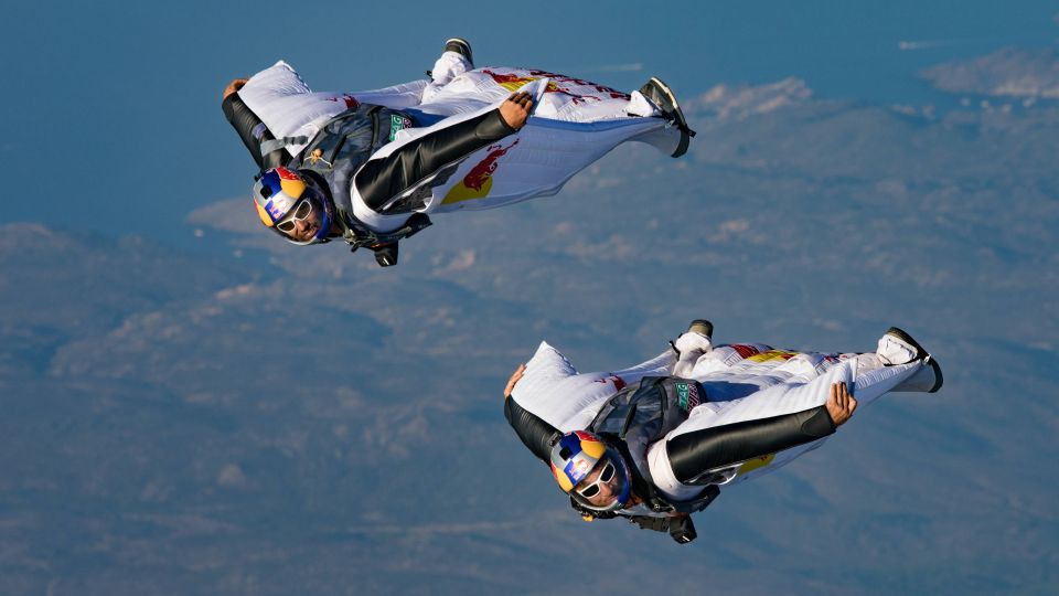 Revivimos las mayores proezas de Vincent Reffet, “el hombre pájaro” que ...