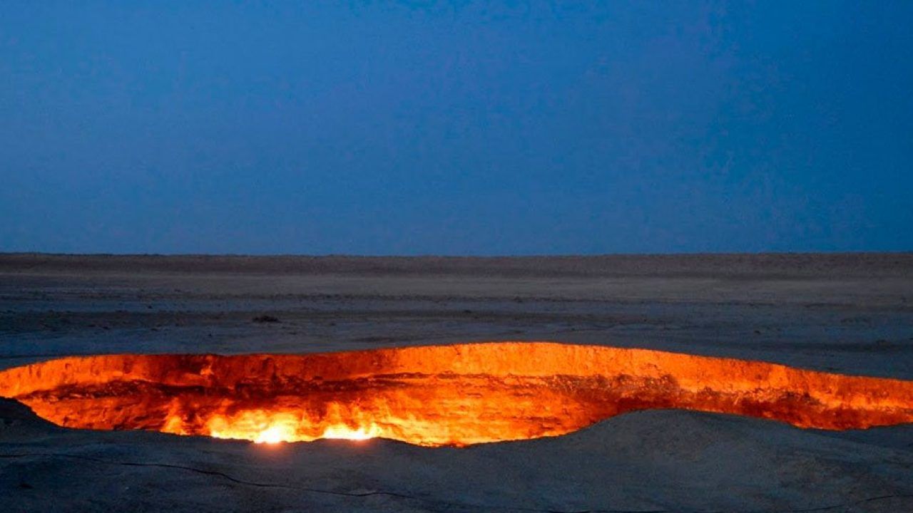 ¿Por qué el pozo de Darvaza, en Turkmenistán, sigue ardiendo después de ...