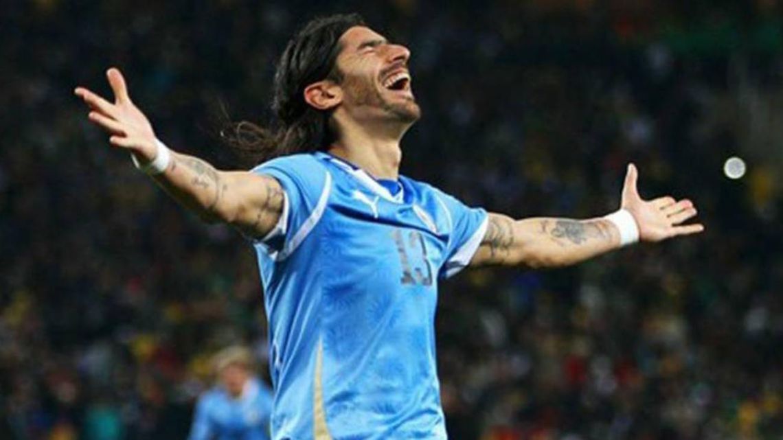El Loco Abreu: 44 años, 30 equipos, un Guinness y sigue en carrera | 442