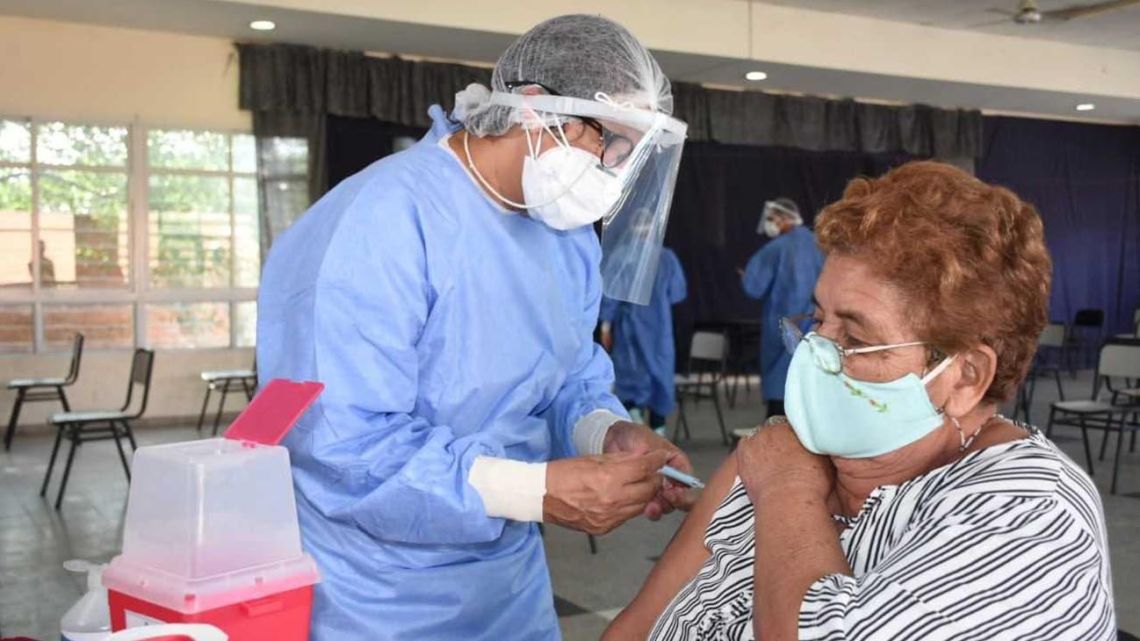 Formosa informó que ya vacunó al 83,8% de su personal de salud y ...