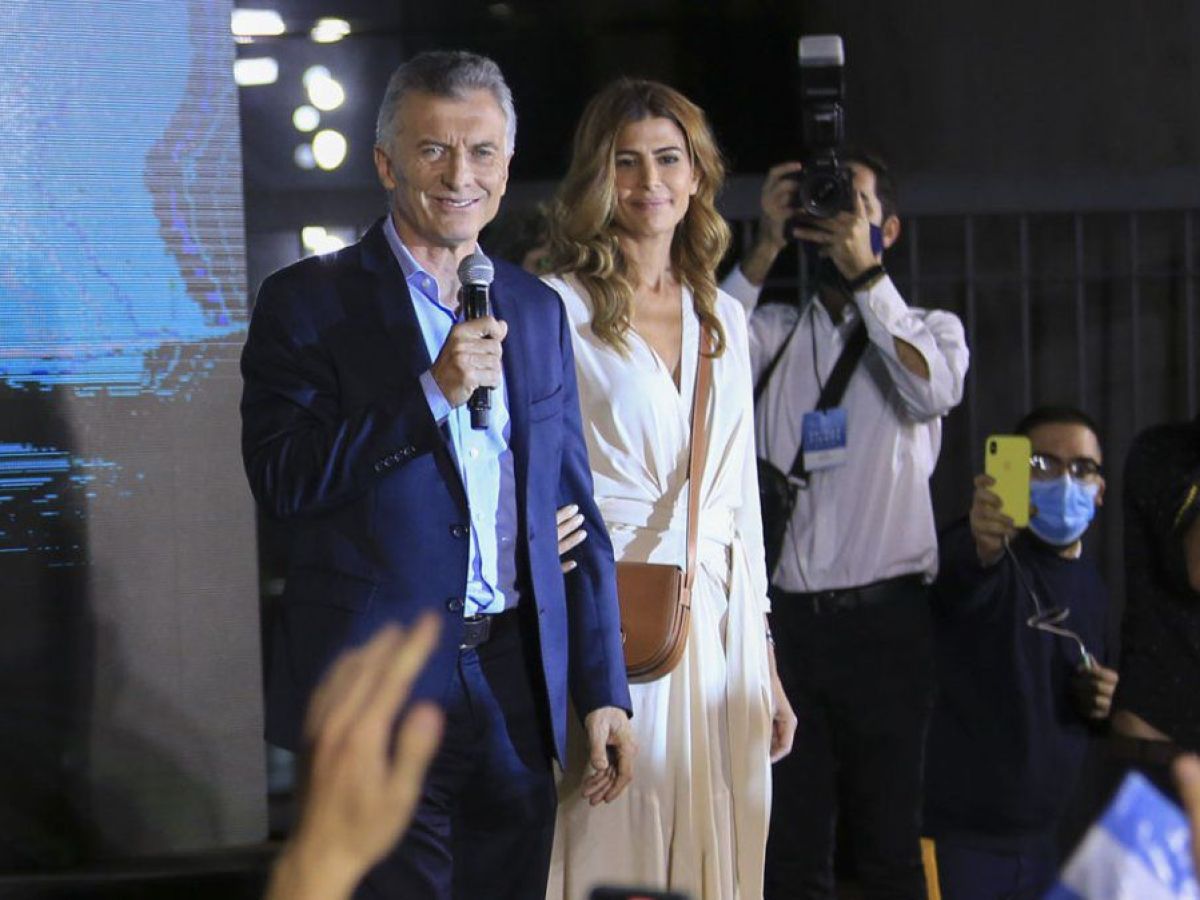 Caras Así Fue El Impoluto Look De Juliana Awada Para La Presentación