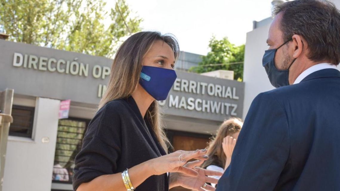 Malena Galmarini habilitó obras en la red de AYSA en ingeniero Maschwitz | Perfil