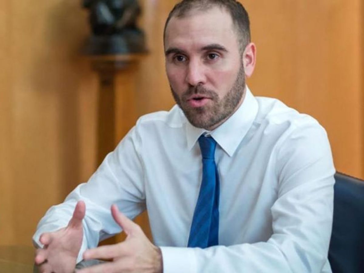 La comprometida situación de Martín Guzmán podría impactar en los ...