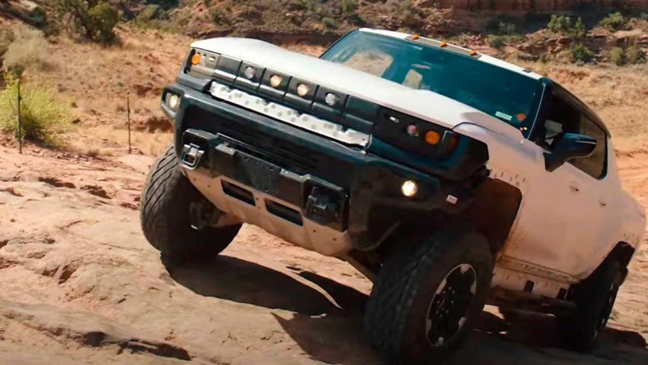 El Hummer EV ya muestra sus capacidades off road | Weekend