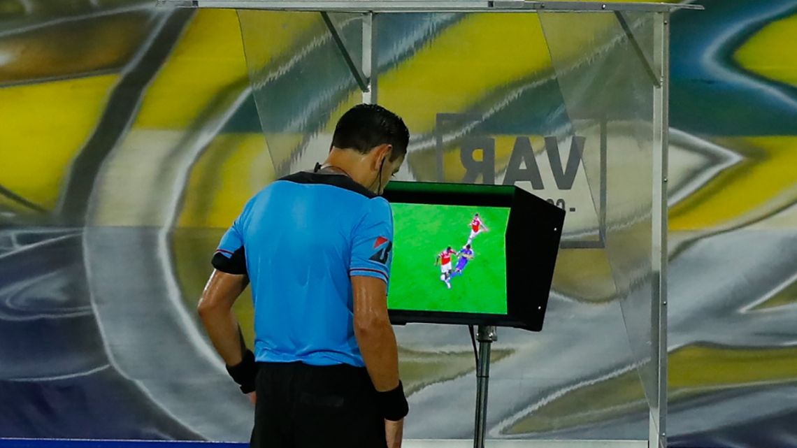 El VAR en la Liga Profesional: un estreno que nadie quiere pagar | 442