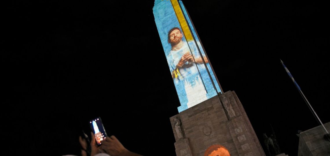 Image of Messi lights up Rosario ahead of Copa final clash | Buenos ...