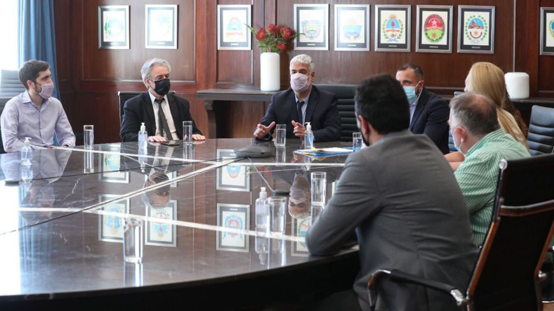 Feletti selló Precios Cuidados en una reunión con representantes de ...