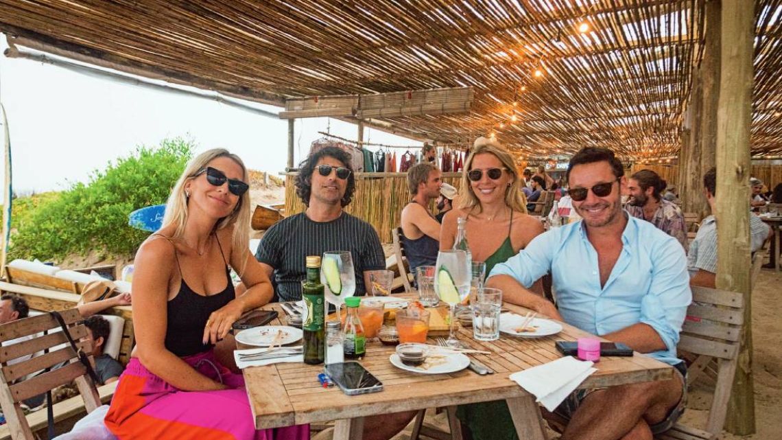 Así Fue La Salida De Parejas De Soledad Fandiño Con Benjamín Vicuña Y