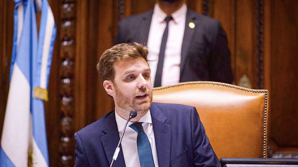 Sale uno: Ferrario bajó su precandidatura a jefe de Gobierno porteño en ...