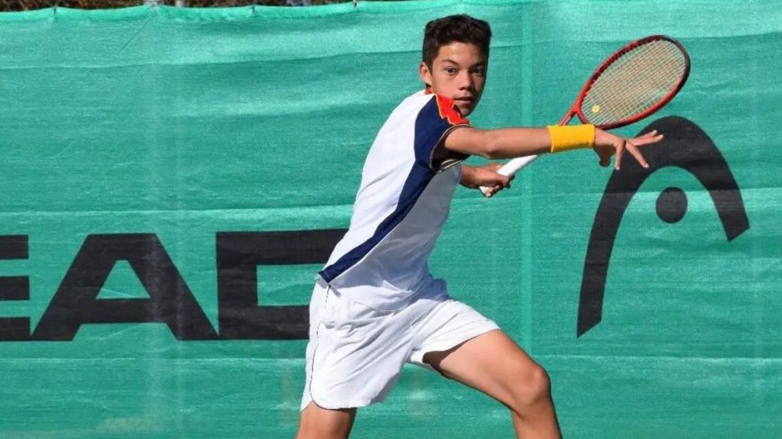 Darwin Blanch: se formó en Argentina y es el primer tenis nacido en ...