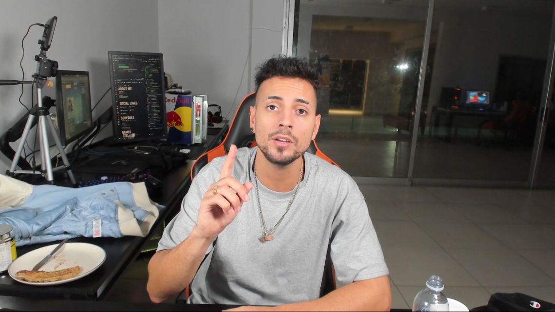 Coscu contó detalles de los 50 mil dólares que no debe la plataforma de ...