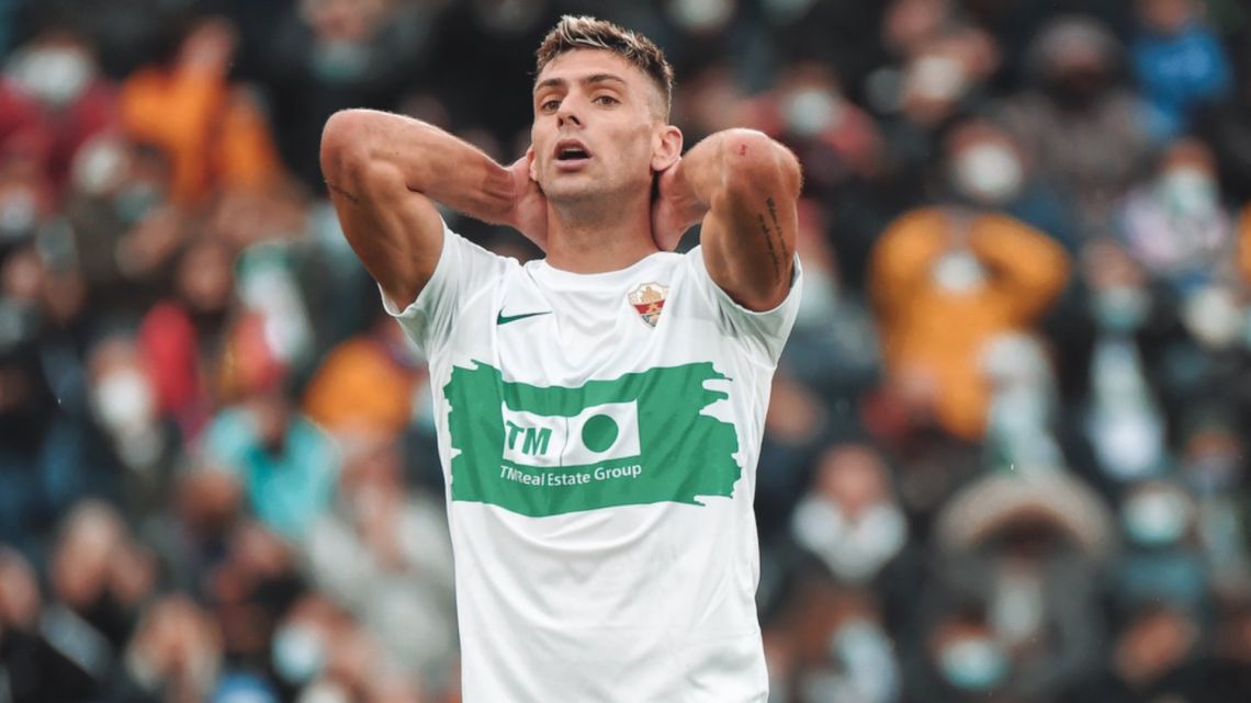 Luego de su debut en la Selección Argentina, Lucas Boyé se lesionó en ...
