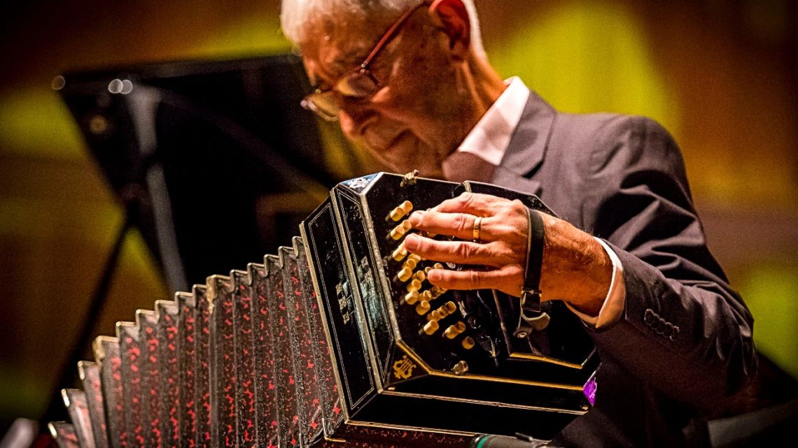 A los 78 años, murió en Francia Juan José Mosalini, un genio de ...