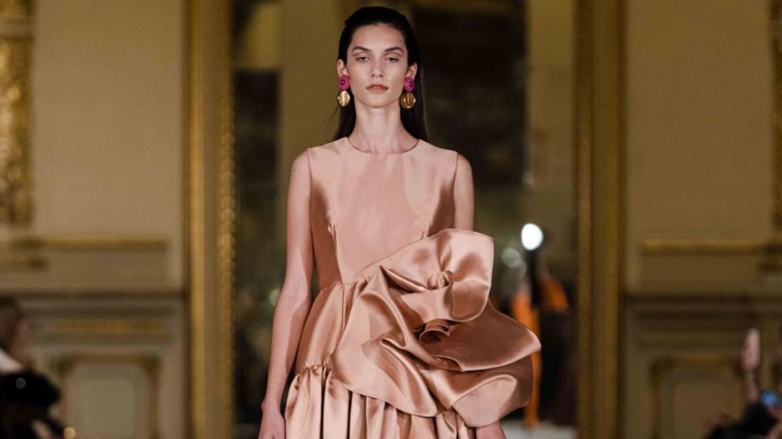 Adrián Brown: "Nunca levante el teléfono para vestir a nadie" | Perfil