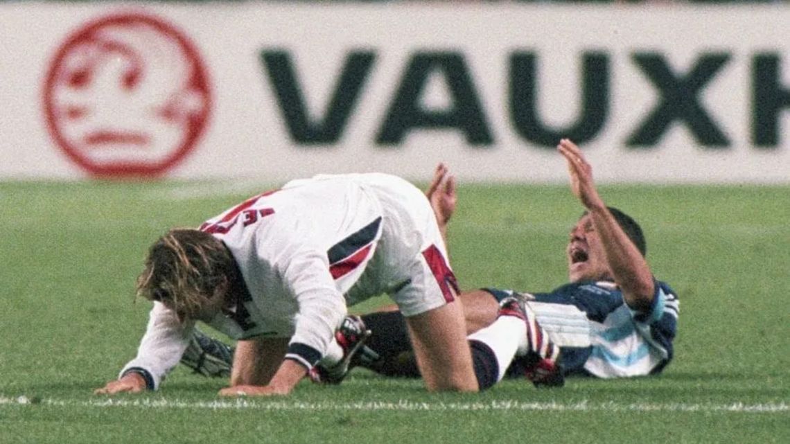 El martirio que vivió David Beckham por la patada al Cholo Simeone en ...