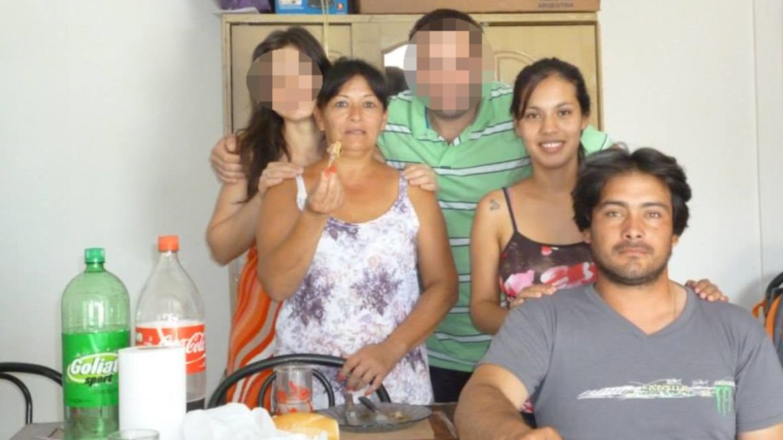 Amelia, la ama de casa que cubrió a su hijo femicida, lavó su ropa con ...