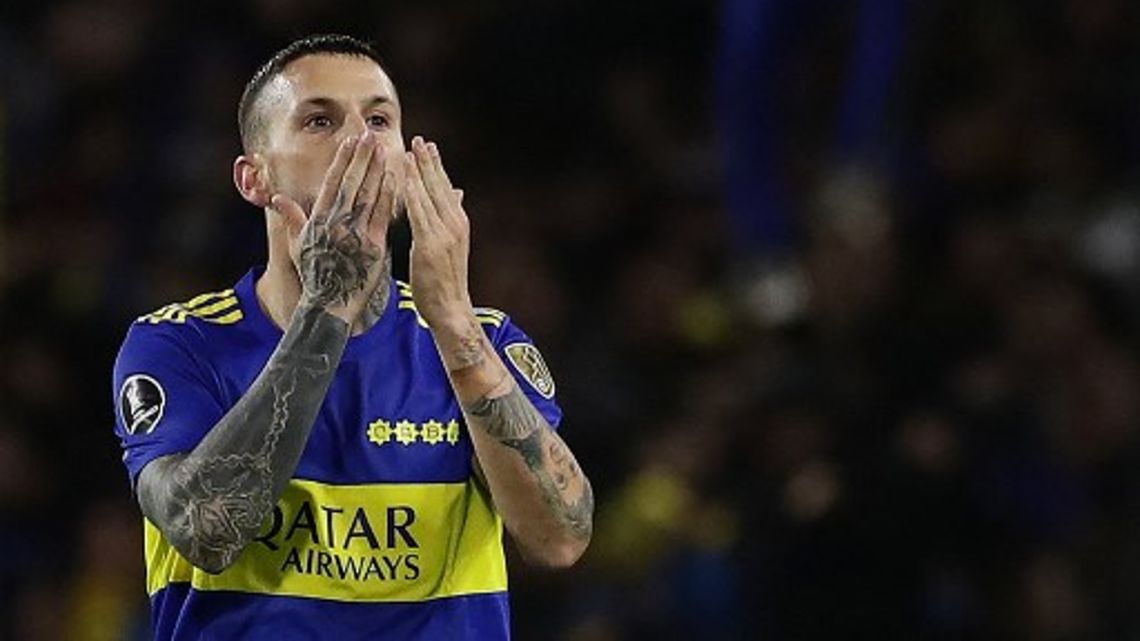 Benedetto volvió a sepultar a Almendra, negó problemas con Riquelme y ...