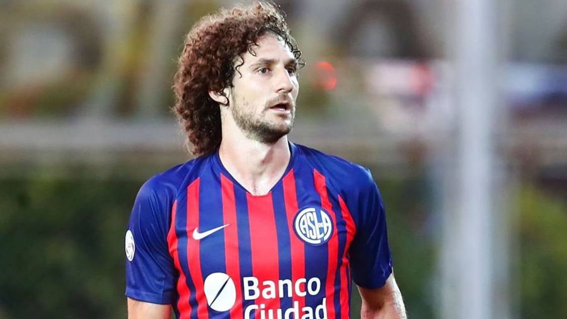 Más problemas: Fabricio Coloccini inició una demanda multimillonaria a ...