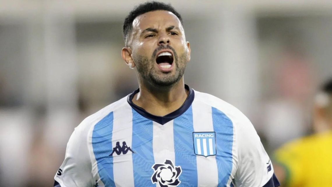 La reacción de Edwin Cardona tras ser separado del plantel | 442