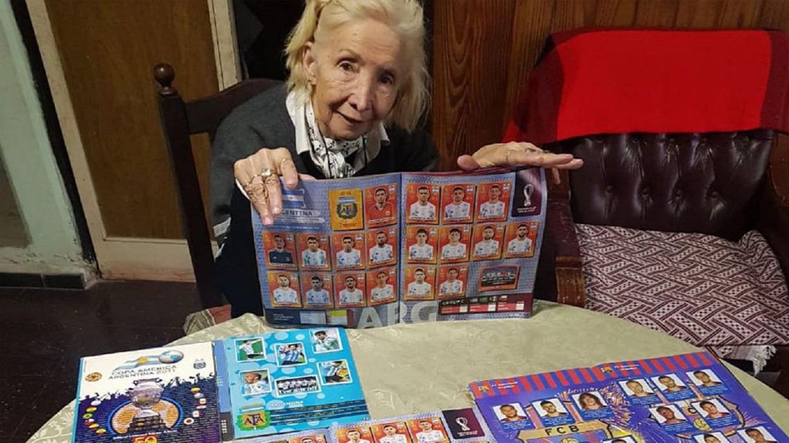 Una abuela ya completó dos álbumes del Mundial | Perfil