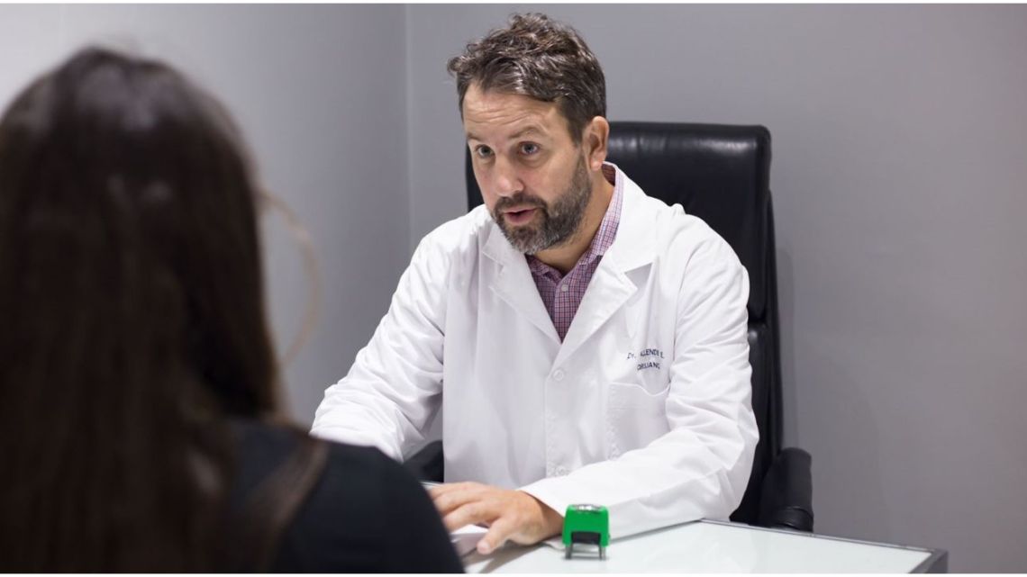 Dr. Enrique Allende | Caras