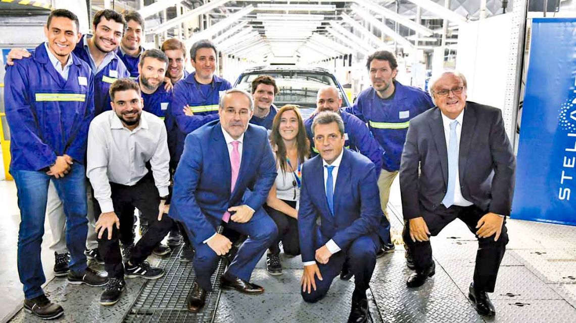 Massa mantiene estímulo para las automotrices | Perfil