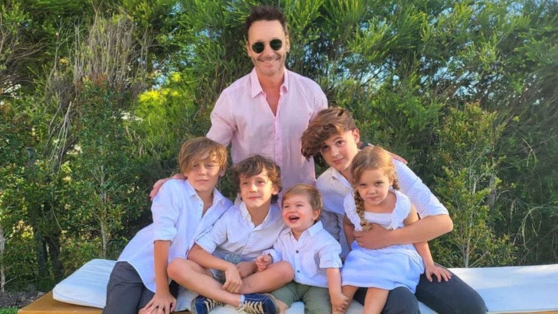 Benjamín Vicuña fue sorprendido por sus hijos en su cumpleaños 44: la ...