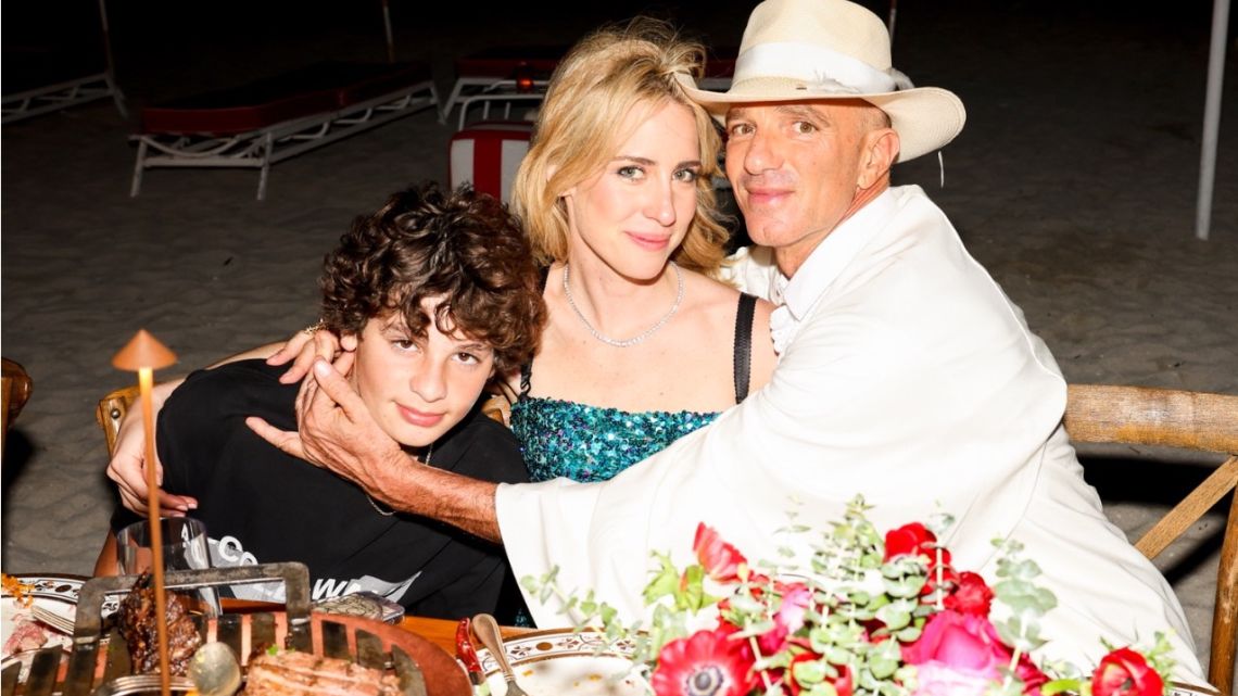 Alan Faena celebró sus 59 años con una fiesta en la playa junto a su ...