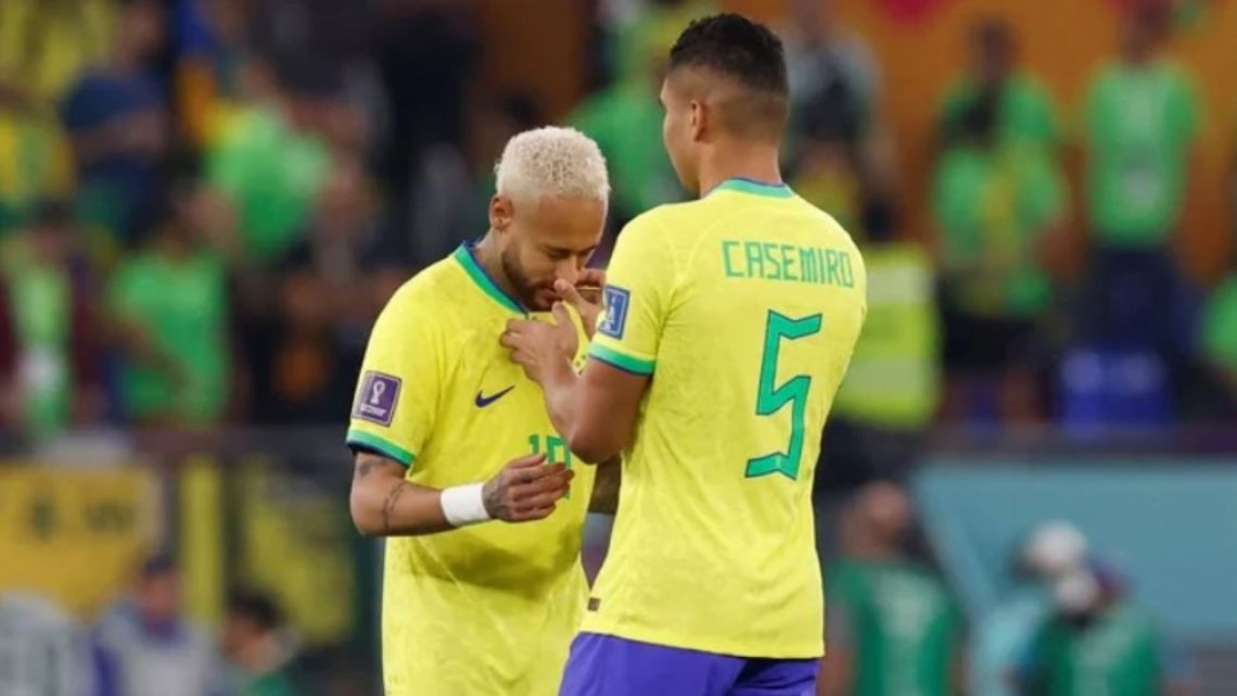 La imagen de la polémica: ¿Qué le puso Casemiro a Neymar en la nariz? | 442
