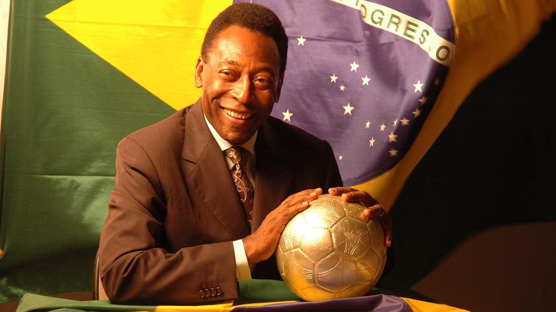 Campeón, rey, mito, leyenda: las mejores 45 fotos de la vida de Pelé ...