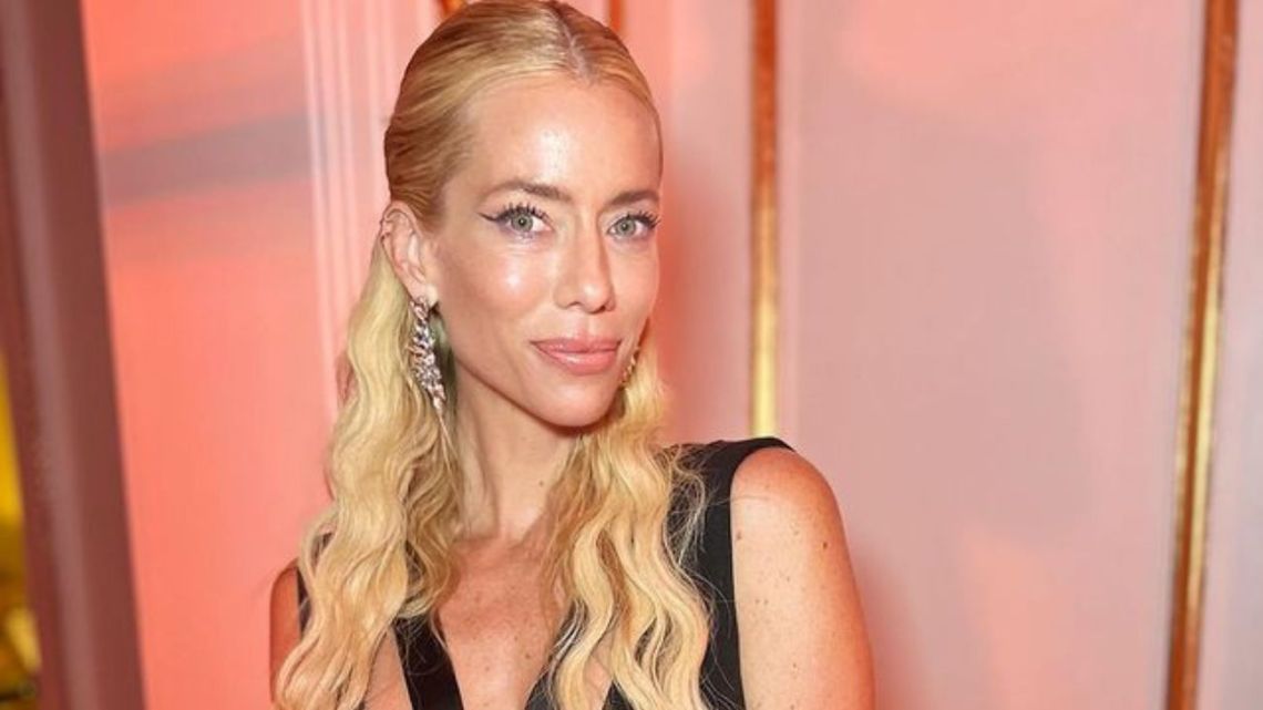 Nicole Neumann impacta con su look total black en España | Caras