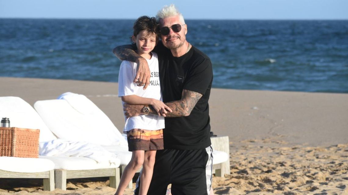 Lolo Tinelli demuestra su fanatismo por Leo Messi con su look en Punta ...