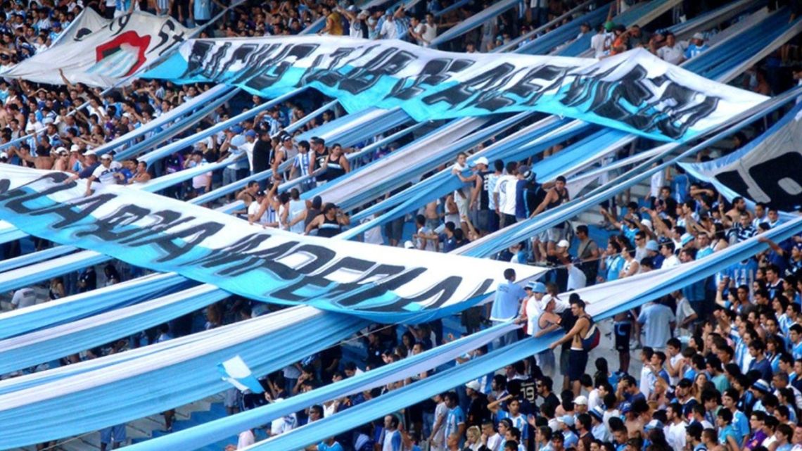 Escándalo en Racing: seis barras fueron denunciados por causar ...