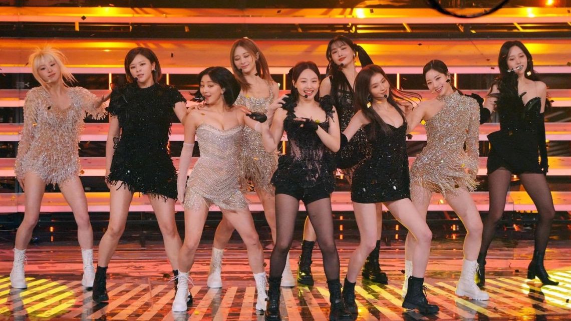 TWICE presentó un elegante y sensual segundo concepto para READY TO BE ...