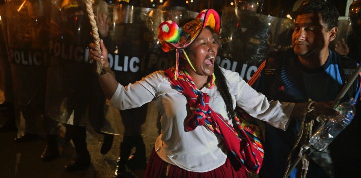 'Civil war now!' exclaim demonstators in Peru as tensions rise | Buenos ...